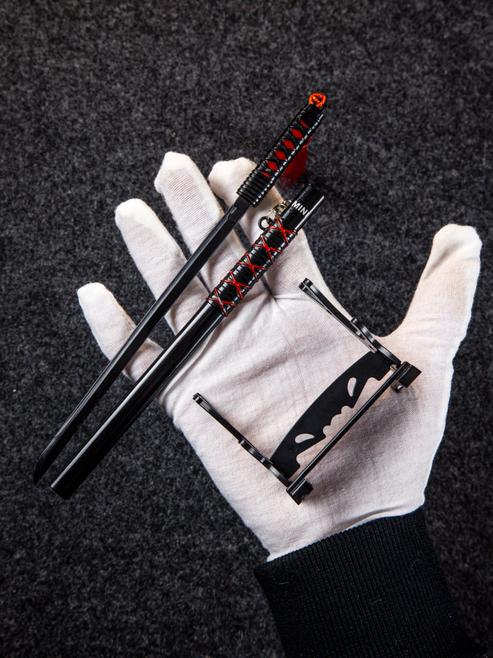 Kakashi Keychain + Stand – Mini Katana