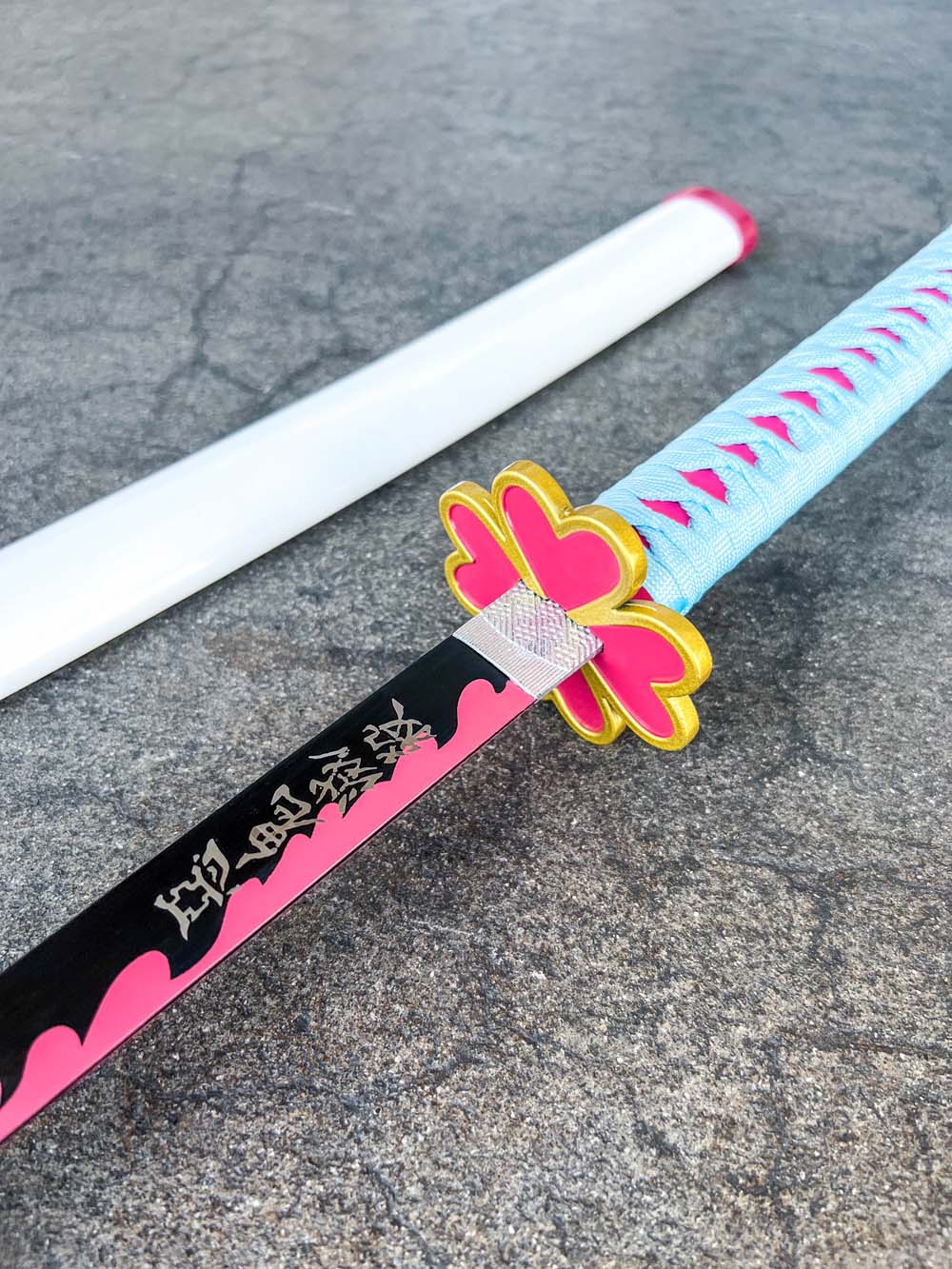 Mitsuri's Sword Nichirin (METAL) – Mini Katana