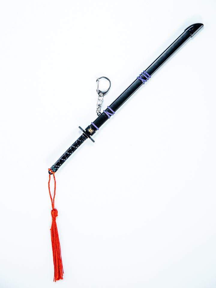 Thousand Demon Daggers Keychain + Stand – Mini Katana