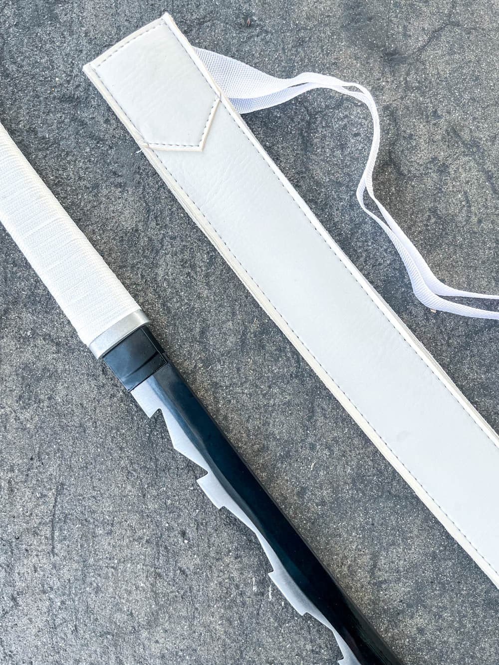 Battle-Ready Inosuke Sword Nichirin (SHARP) – Mini Katana