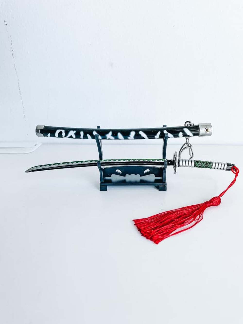 Mini Sanemi Nichirin Katana Keychain + Stand – Mini Katana