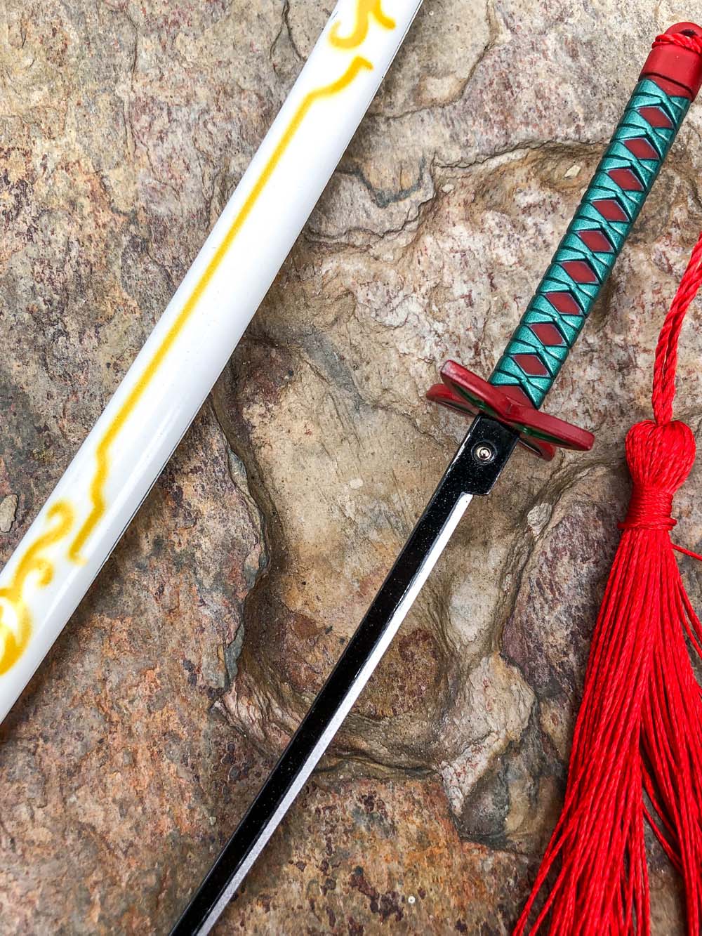 Mini Shinobu Katana Keychain + Stand – Mini Katana